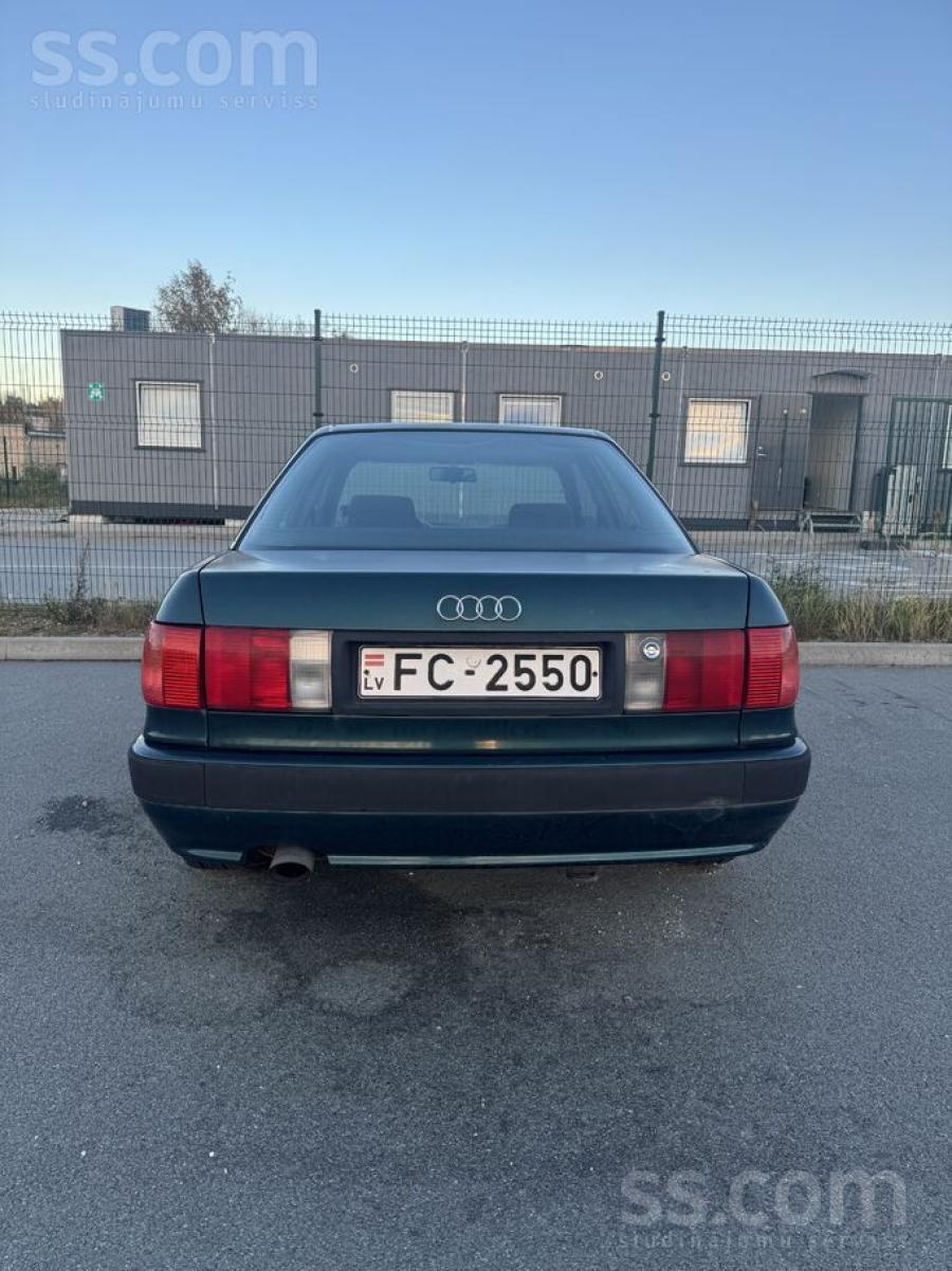 Green Audi 80 1994 in Riga, with an engine capacity of 1.80 L and mileage of 244 thousand km for 450 €, photo 4 on AUTOMOTO.COM.LV