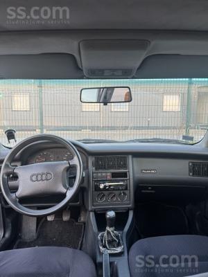 Green Audi 80 1994 in Riga, with an engine capacity of 1.80 L and mileage of 244 thousand km for 450 €, photo 9 on AUTOMOTO.COM.LV
