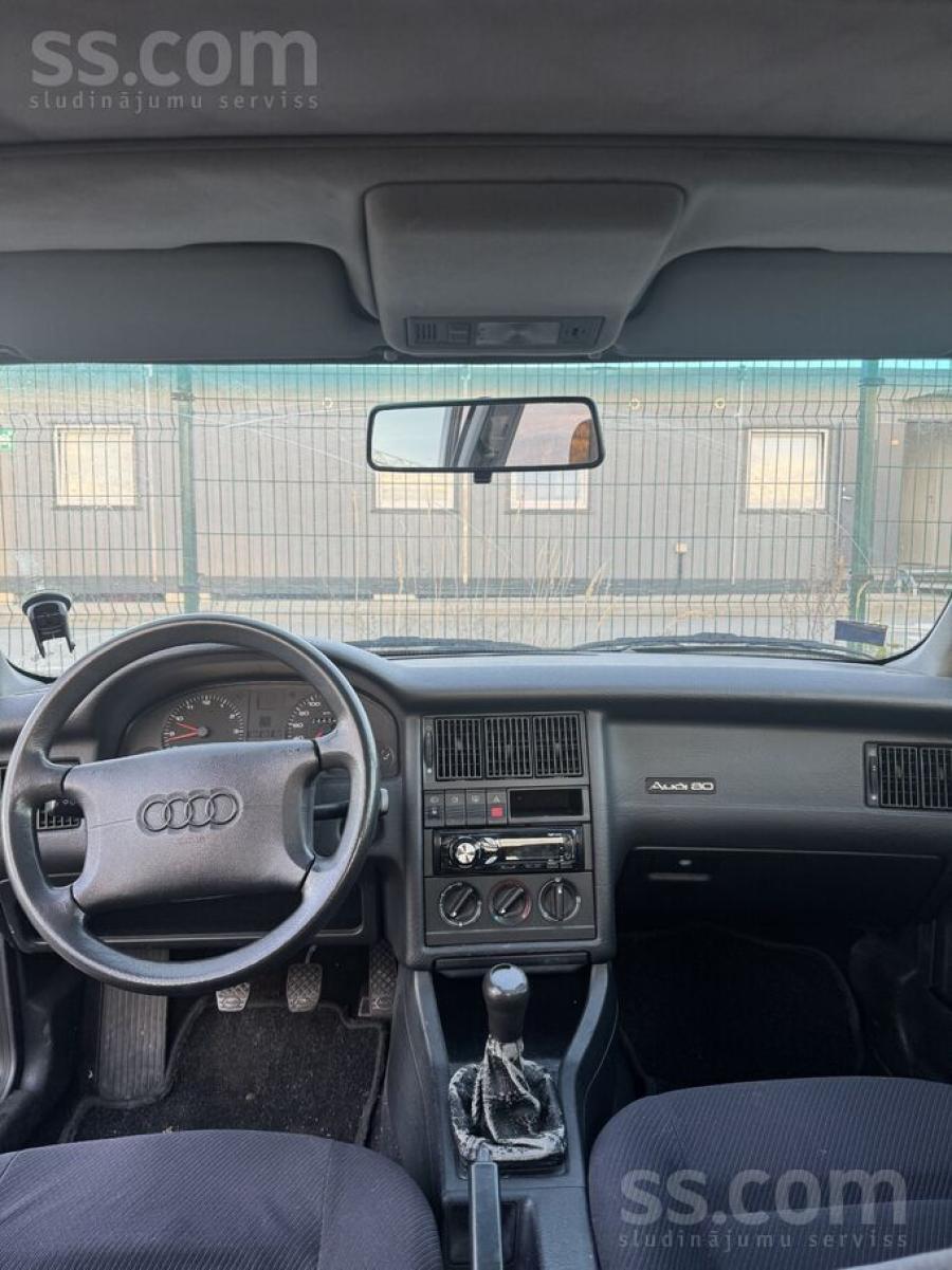Green Audi 80 1994 in Riga, with an engine capacity of 1.80 L and mileage of 244 thousand km for 450 €, photo 9 on AUTOMOTO.COM.LV