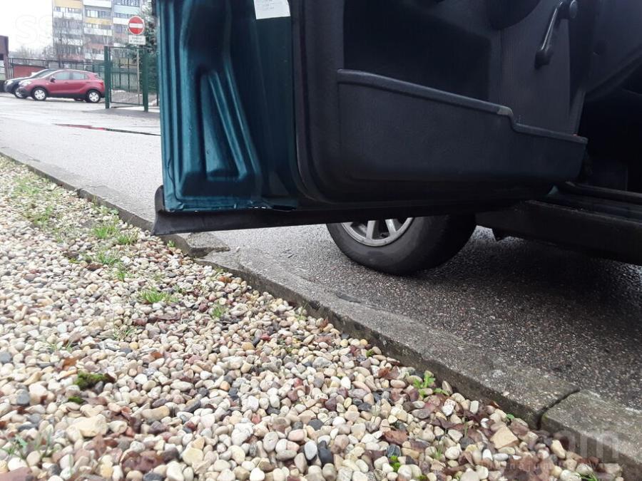 Zaļš Audi 80 1994 Rīga, ar dzinēja tilpumu 2.00 L un nobraukumu 0 tūkst. km par 2200 €, foto 5 vietnē AUTOMOTO.COM.LV