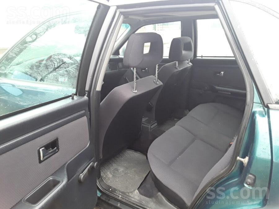 Zaļš Audi 80 1994 Rīga, ar dzinēja tilpumu 2.00 L un nobraukumu 0 tūkst. km par 2200 €, foto 6 vietnē AUTOMOTO.COM.LV
