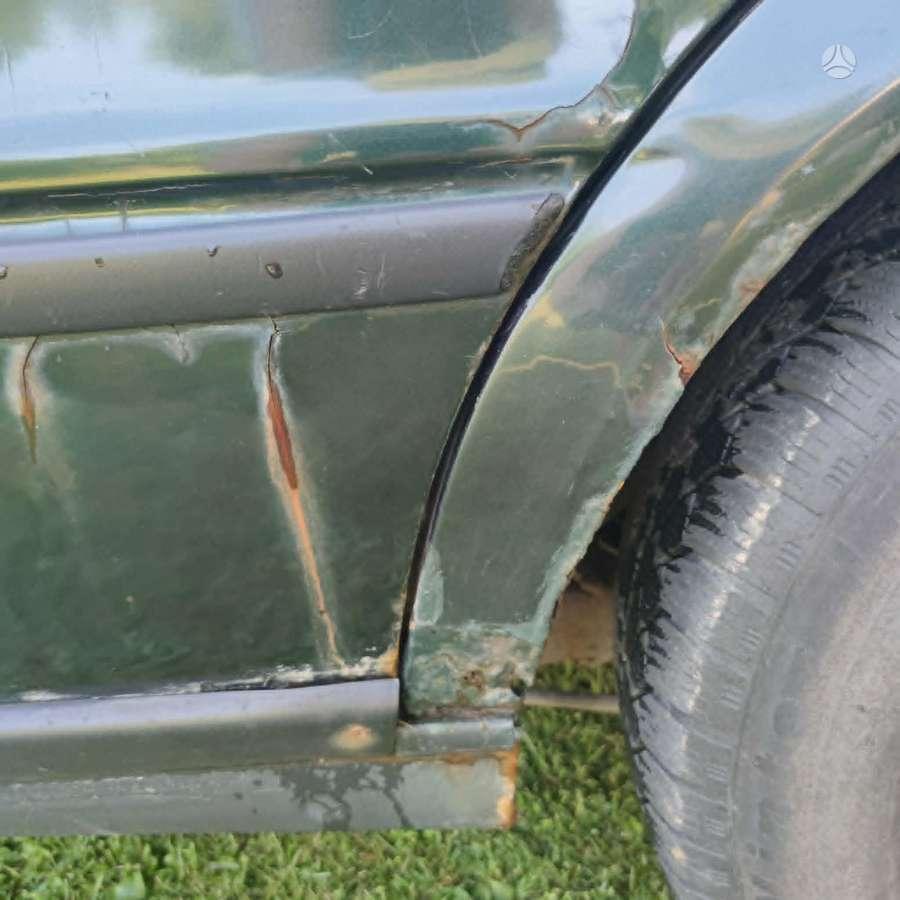 Zaļš Audi 80 1994 Kauņa, ar dzinēja tilpumu 1.98 L un nobraukumu 327 tūkst. km par 1000 €, foto 15 vietnē AUTOMOTO.COM.LV