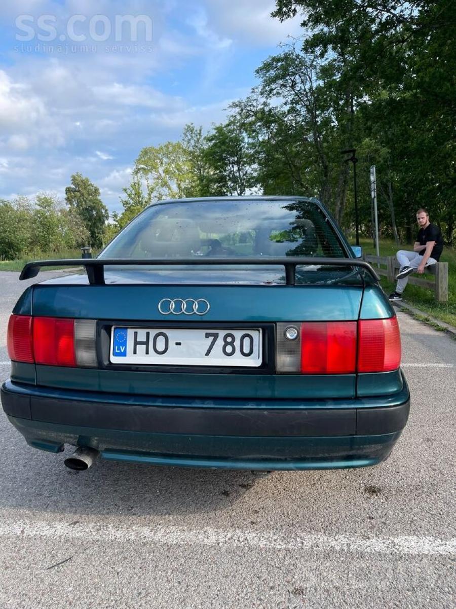 Zaļš Audi 80 1994 Kuldīga, ar dzinēja tilpumu 2.00 L un nobraukumu 422 tūkst. km par 1200 €, foto 9 vietnē AUTOMOTO.COM.LV