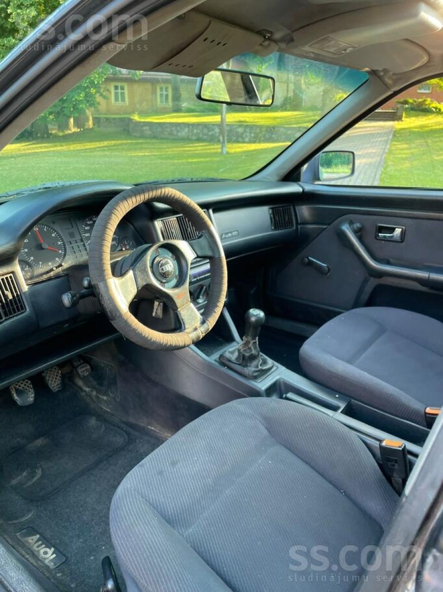 Green Audi 80 1994 in Limbazi, with an engine capacity of 1.90 L and mileage of 431 thousand km for 700 €, photo 6 on AUTOMOTO.COM.LV