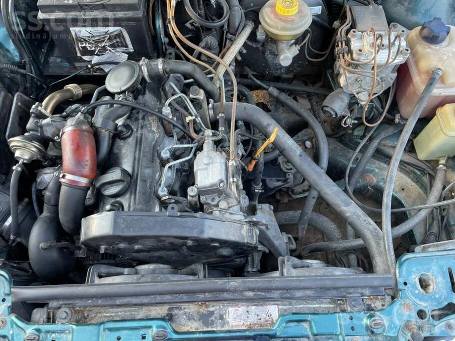 Green Audi 80 1994 in Limbazi, with an engine capacity of 1.90 L and mileage of 431 thousand km for 700 €, photo 8 on AUTOMOTO.COM.LV