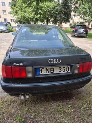 Green Audi 80 1994 in Vilnius, with an engine capacity of 2.00 L and mileage of 300 thousand km for 1200 €, photo 6 on AUTOMOTO.COM.LV