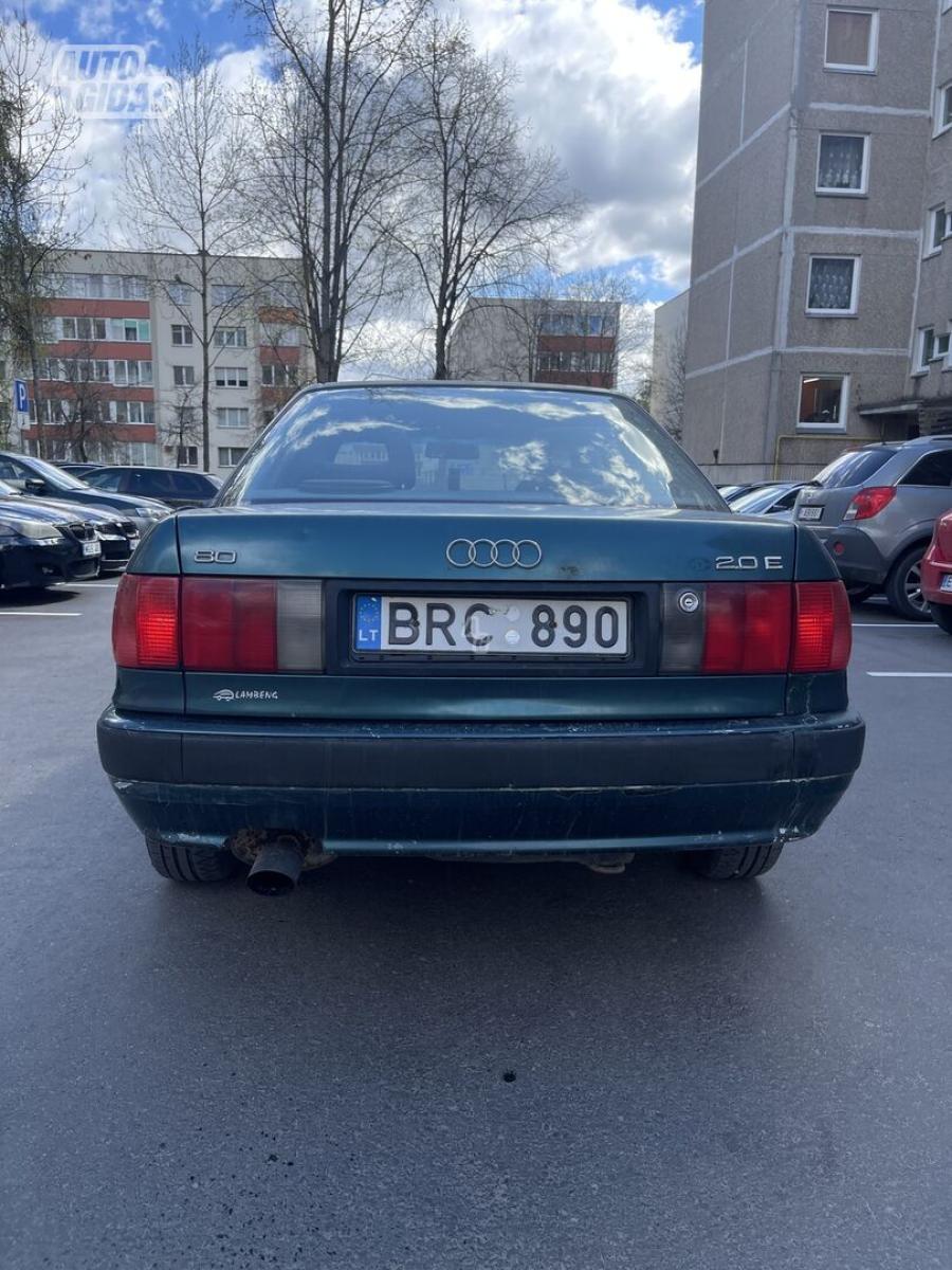 Zaļš Audi 80 1995 Utena, ar dzinēja tilpumu 2.00 L un nobraukumu 240 tūkst. km par 650 €, foto 3 vietnē AUTOMOTO.COM.LV