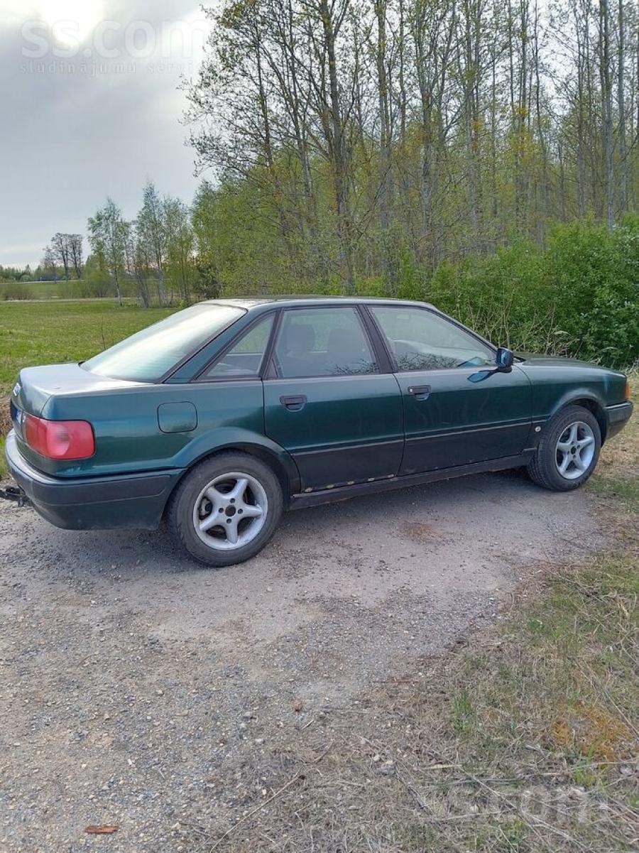 Green Audi 80 1995 in Ogre, with an engine capacity of 2.00 L and mileage of 353 thousand km for 450 €, photo 1 on AUTOMOTO.COM.LV