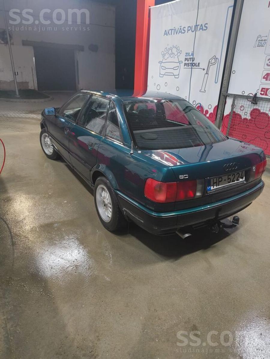 Green Audi 80 1995 in Saldus, with an engine capacity of 2.00 L and mileage of 360 thousand km for 1250 €, photo 4 on AUTOMOTO.COM.LV