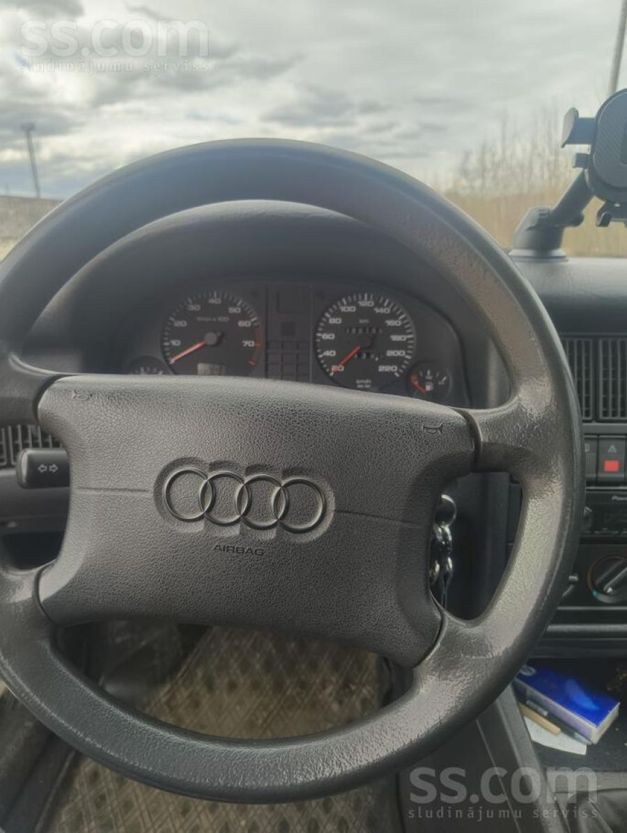 Green Audi 80 1995 in Saldus, with an engine capacity of 2.00 L and mileage of 360 thousand km for 1250 €, photo 5 on AUTOMOTO.COM.LV