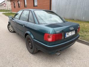 Green Audi 80 1995 in Daugavpils, with an engine capacity of 2.00 L and mileage of 337 thousand km for 520 €, photo 3 on AUTOMOTO.COM.LV