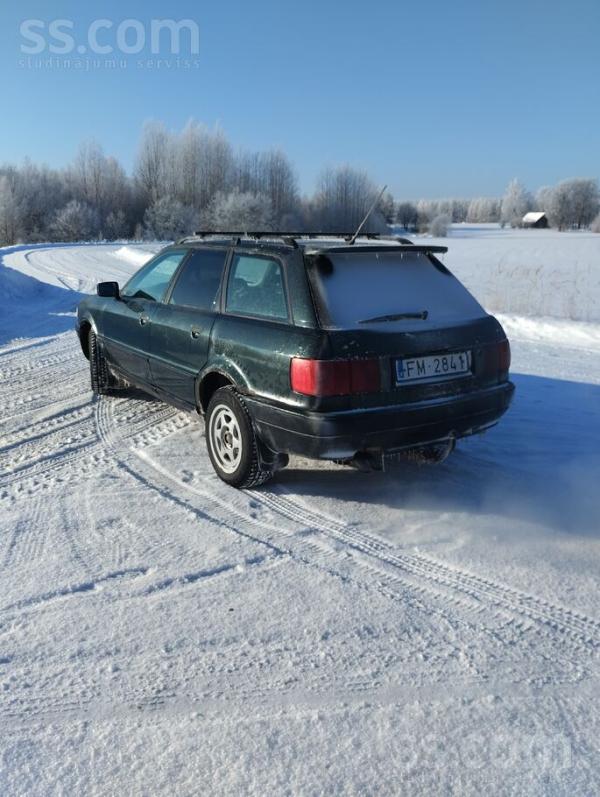 Zaļš Audi 80 1993 Rīga, ar dzinēja tilpumu 1.90 L un nobraukumu 336 tūkst. km par 950 €, foto 6 vietnē AUTOMOTO.COM.LV