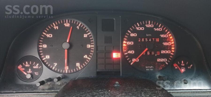 Green Audi 80 1993 in Riga, with an engine capacity of 2.00 L and mileage of 265 thousand km for 450 €, photo 11 on AUTOMOTO.COM.LV