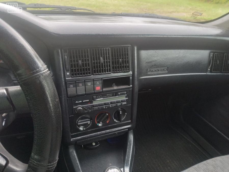 Green Audi 80 1993 in Siauliai, with an engine capacity of 1.90 L and mileage of 213 thousand km for 990 €, photo 14 on AUTOMOTO.COM.LV