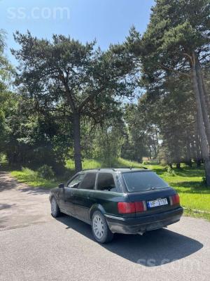 Green Audi 80 1994 in Liepaja, with an engine capacity of 2.00 L and mileage of 340 thousand km for 850 €, photo 4 on AUTOMOTO.COM.LV