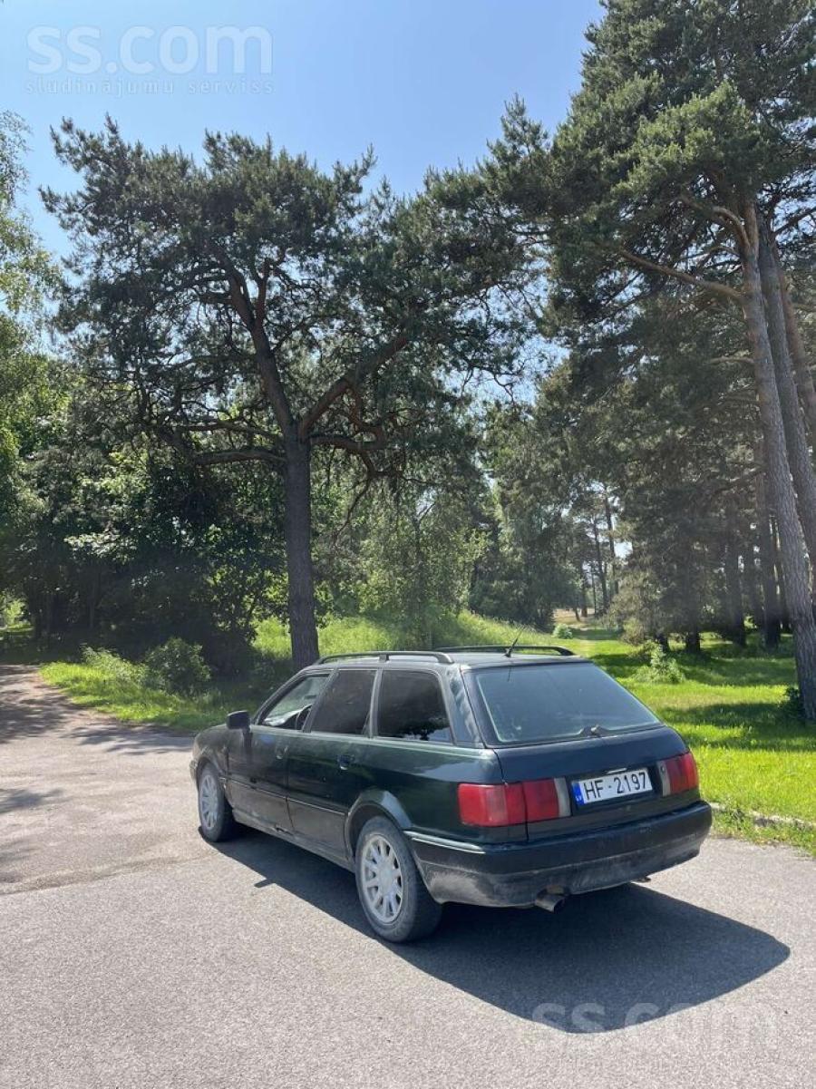 Green Audi 80 1994 in Liepaja, with an engine capacity of 2.00 L and mileage of 340 thousand km for 850 €, photo 4 on AUTOMOTO.COM.LV