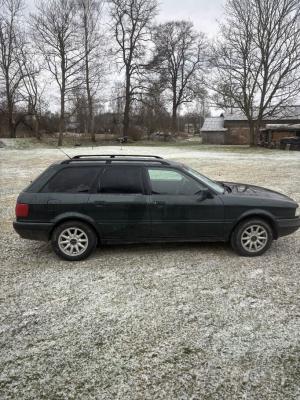 Green Audi 80 1994 in Madona, with an engine capacity of 1.90 L and mileage of 322 thousand km for 500 €, photo 3 on AUTOMOTO.COM.LV