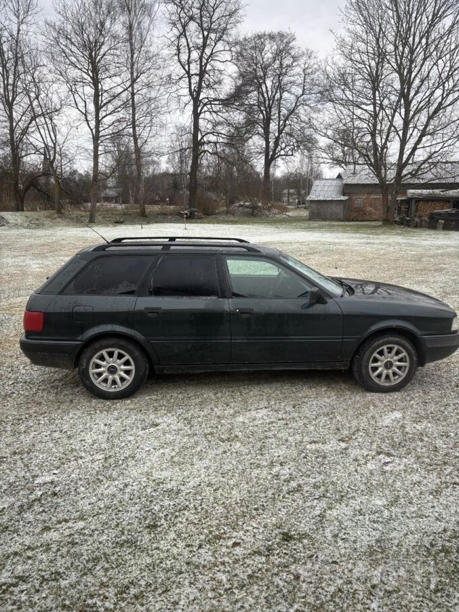 Green Audi 80 1994 in Madona, with an engine capacity of 1.90 L and mileage of 322 thousand km for 500 €, photo 3 on AUTOMOTO.COM.LV