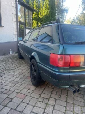 Zaļš Audi 80 1994 Rīga, ar dzinēja tilpumu 2.30 L un nobraukumu 370 tūkst. km par 2900 €, foto  vietnē AUTOMOTO.COM.LV
