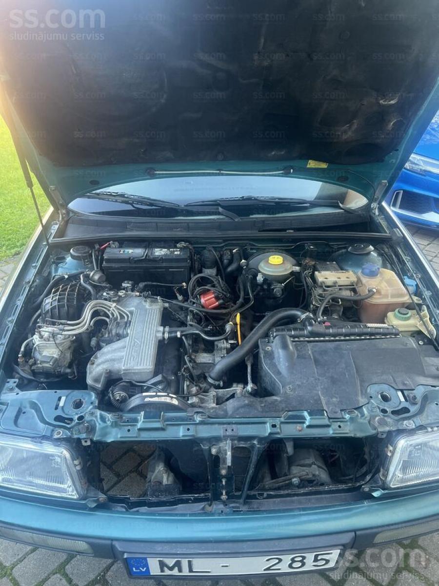 Green Audi 80 1994 in Riga, with an engine capacity of 2.30 L and mileage of 370 thousand km for 2900 €, photo 6 on AUTOMOTO.COM.LV