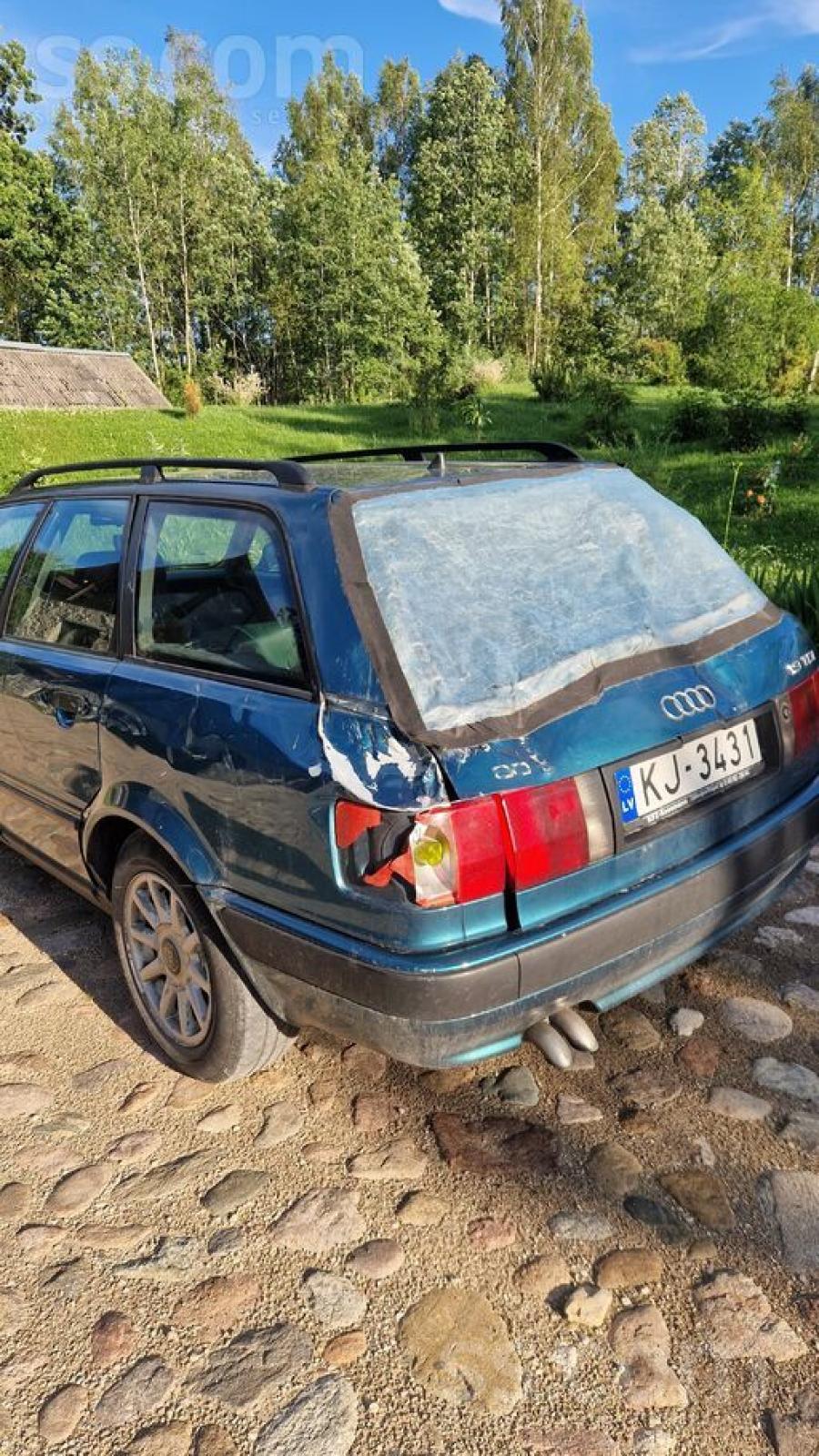 Green Audi 80 1994 in Riga, with an engine capacity of 1.90 L and mileage of 370 thousand km for 450 €, photo 3 on AUTOMOTO.COM.LV