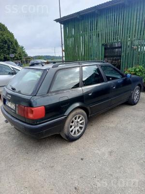 Зеленый Ауди 80 1994 в Тукумс, объемом двигателя 2.00 л и пробегом 300 тыс. км за 1250 €, фото 4 на AUTOMOTO.COM.LV