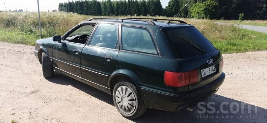 Green Audi 80 1994 in Valmiera, with an engine capacity of 2.00 L and mileage of 310 thousand km for 450 €, photo 5 on AUTOMOTO.COM.LV