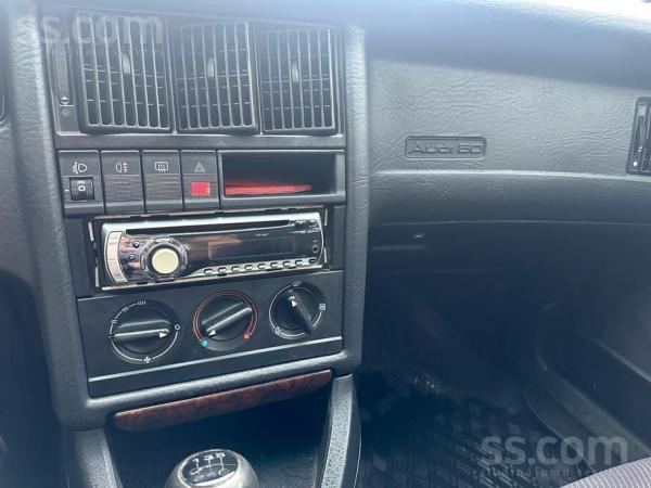Zaļš Audi 80 1994 Jelgava, ar dzinēja tilpumu 1.90 L un nobraukumu 405 tūkst. km par 1000 €, foto 7 vietnē AUTOMOTO.COM.LV