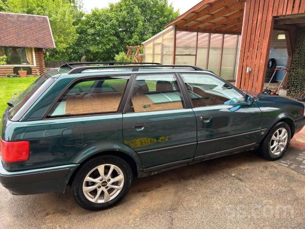 Green Audi 80 1995 in Kraslava, with an engine capacity of 1.90 L and mileage of 356 thousand km for 700 €, photo 3 on AUTOMOTO.COM.LV