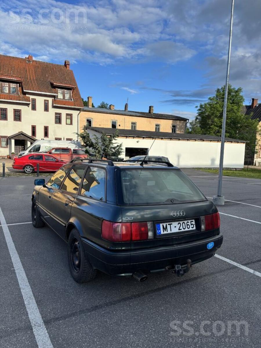 Zaļš Audi 80 1995 Alūksne, ar dzinēja tilpumu 1.60 L un nobraukumu 459 tūkst. km par 1300 €, foto 5 vietnē AUTOMOTO.COM.LV