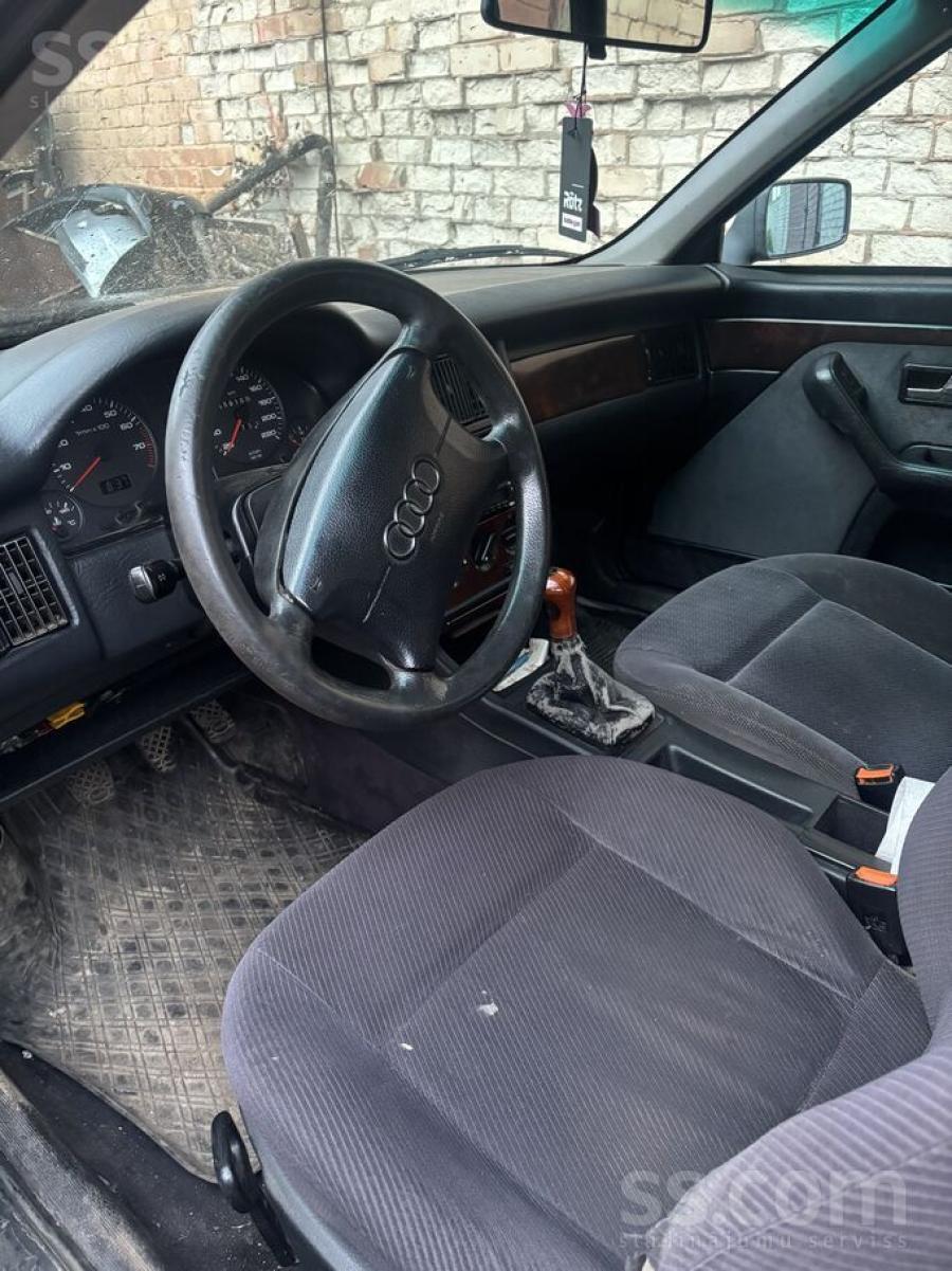 Zaļš Audi 80 1995 Alūksne, ar dzinēja tilpumu 1.60 L un nobraukumu 459 tūkst. km par 1300 €, foto 7 vietnē AUTOMOTO.COM.LV