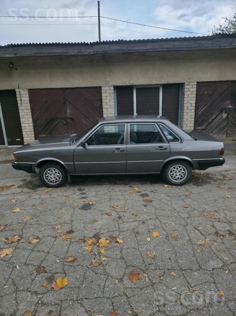 Pelēks Audi 80 1983 Talsi, ar dzinēja tilpumu 1.60 L un nobraukumu 271 tūkst. km par 4000 €, foto 1 vietnē AUTOMOTO.COM.LV