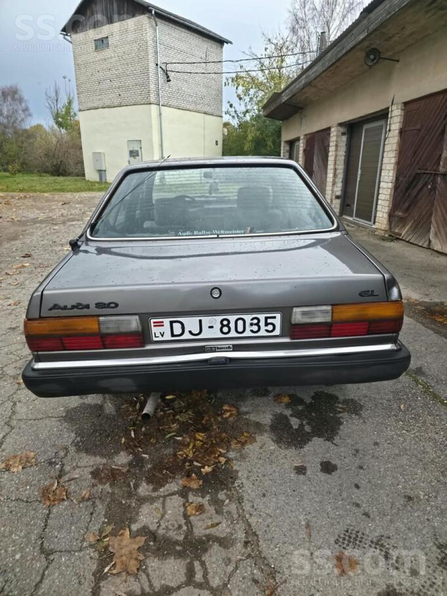Pelēks Audi 80 1983 Talsi, ar dzinēja tilpumu 1.60 L un nobraukumu 271 tūkst. km par 4000 €, foto 3 vietnē AUTOMOTO.COM.LV
