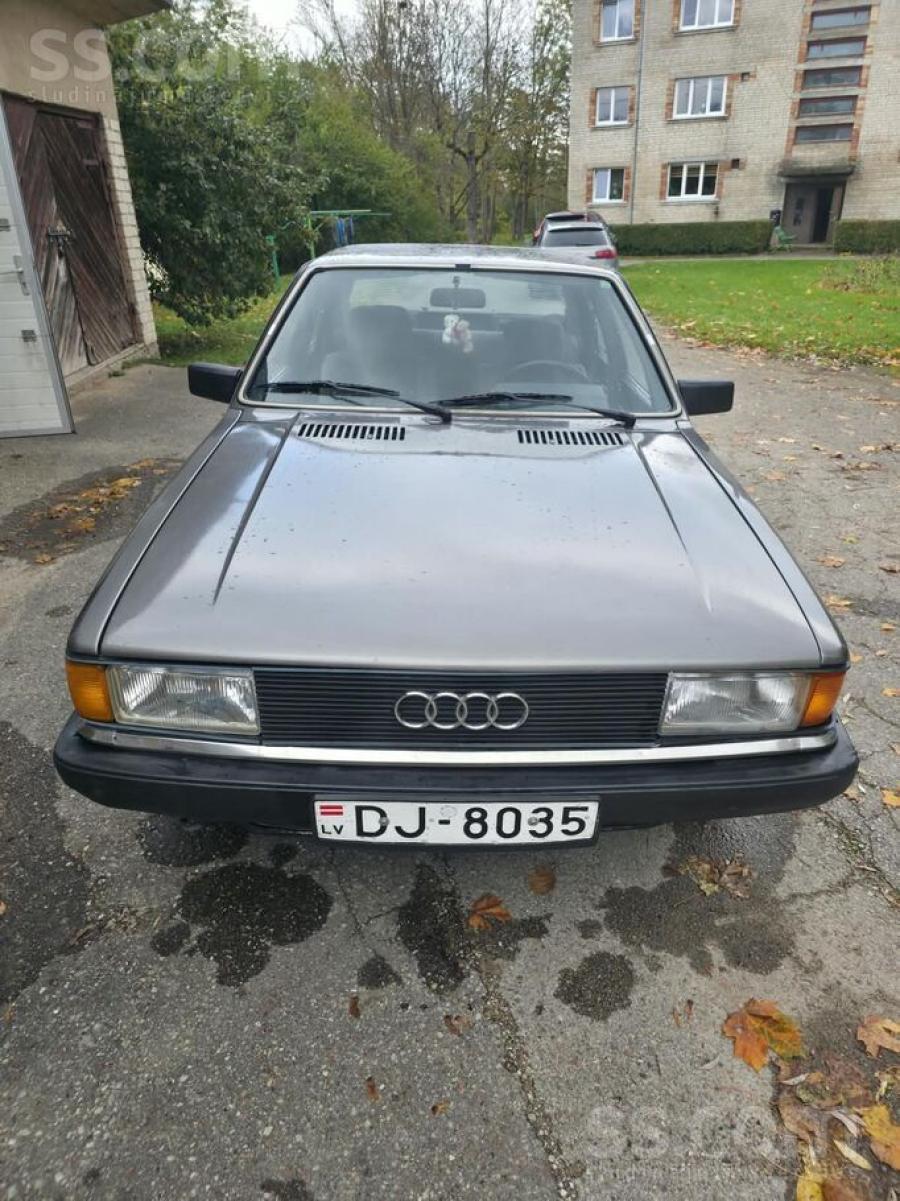 Pelēks Audi 80 1983 Talsi, ar dzinēja tilpumu 1.60 L un nobraukumu 271 tūkst. km par 4000 €, foto 6 vietnē AUTOMOTO.COM.LV