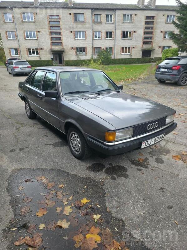 Pelēks Audi 80 1983 Talsi, ar dzinēja tilpumu 1.60 L un nobraukumu 271 tūkst. km par 4000 €, foto 7 vietnē AUTOMOTO.COM.LV
