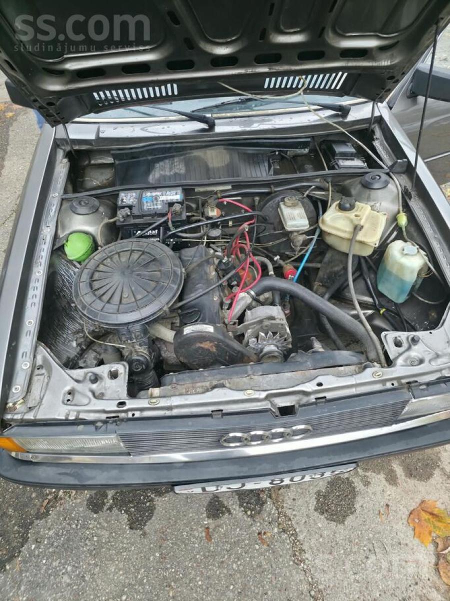 Pelēks Audi 80 1983 Talsi, ar dzinēja tilpumu 1.60 L un nobraukumu 271 tūkst. km par 4000 €, foto 8 vietnē AUTOMOTO.COM.LV