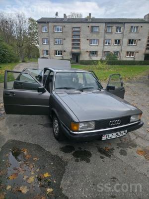 Pelēks Audi 80 1983 Talsi, ar dzinēja tilpumu 1.60 L un nobraukumu 271 tūkst. km par 4000 €, foto 9 vietnē AUTOMOTO.COM.LV