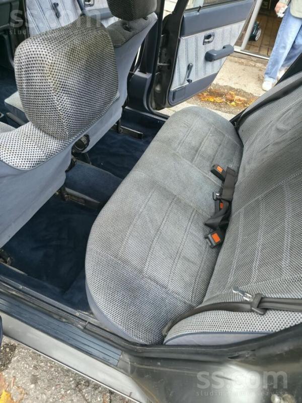 Pelēks Audi 80 1983 Talsi, ar dzinēja tilpumu 1.60 L un nobraukumu 271 tūkst. km par 4000 €, foto 10 vietnē AUTOMOTO.COM.LV
