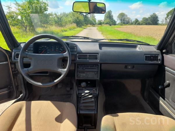 Grey Audi 80 1986 in Riga, with an engine capacity of 1.80 L and mileage of 260 thousand km for 4500 €, photo 7 on AUTOMOTO.COM.LV
