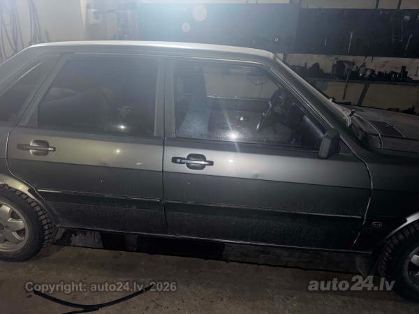 Grey Audi 80 1986 in Johvi, with an engine capacity of 1.60 L and mileage of 196 thousand km for 1299 €, photo 6 on AUTOMOTO.COM.LV