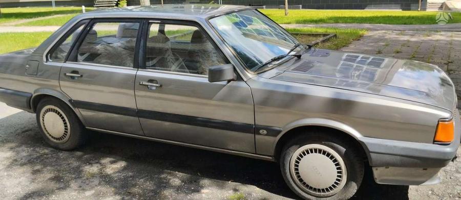 Grey Audi 80 1986 in Alytus, with an engine capacity of 1.60 L and mileage of 223 thousand km for 2500 €, photo 8 on AUTOMOTO.COM.LV