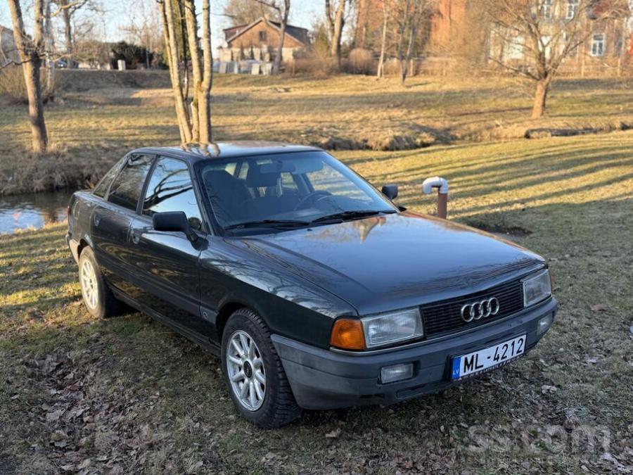Pelēks Audi 80 1988 Kuldīga, ar dzinēja tilpumu 1.60 L un nobraukumu 267 tūkst. km par 1500 €, foto 1 vietnē AUTOMOTO.COM.LV