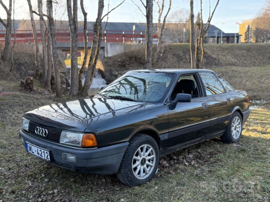 Pelēks Audi 80 1988 Kuldīga, ar dzinēja tilpumu 1.60 L un nobraukumu 267 tūkst. km par 1500 €, foto 3 vietnē AUTOMOTO.COM.LV