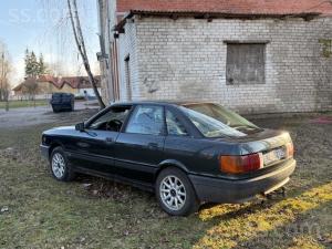 Pelēks Audi 80 1988 Kuldīga, ar dzinēja tilpumu 1.60 L un nobraukumu 267 tūkst. km par 1500 €, foto 4 vietnē AUTOMOTO.COM.LV