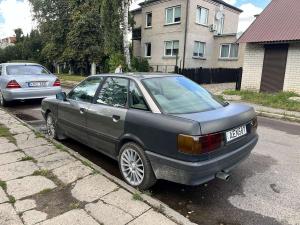 Pelēks Audi 80 1988 Kauņa, ar dzinēja tilpumu 1.76 L un nobraukumu 250 tūkst. km par 825 €, foto 5 vietnē AUTOMOTO.COM.LV