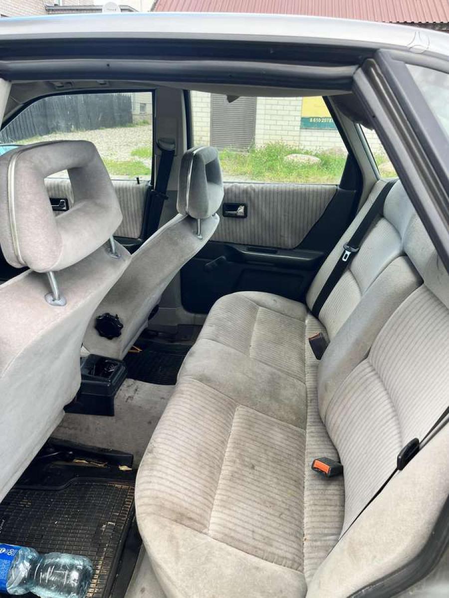Pelēks Audi 80 1988 Kauņa, ar dzinēja tilpumu 1.76 L un nobraukumu 250 tūkst. km par 825 €, foto 8 vietnē AUTOMOTO.COM.LV