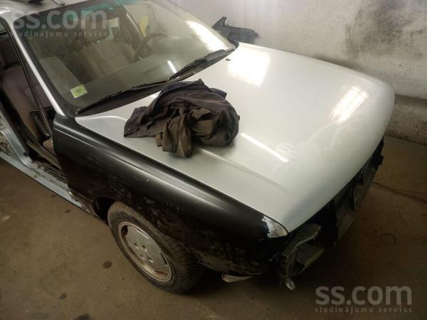 Grey Audi 80 1989 in Riga, with an engine capacity of 2.00 L and mileage of 297 thousand km for 3000 €, photo 2 on AUTOMOTO.COM.LV