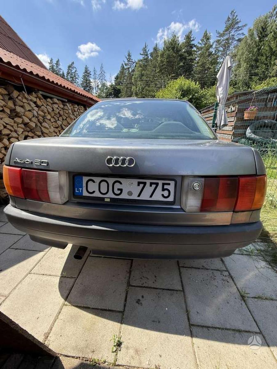 Серый Ауди 80 1990 в Вильнюс, объемом двигателя 1.60 л и пробегом 320 тыс. км за 650 €, фото 3 на AUTOMOTO.COM.LV