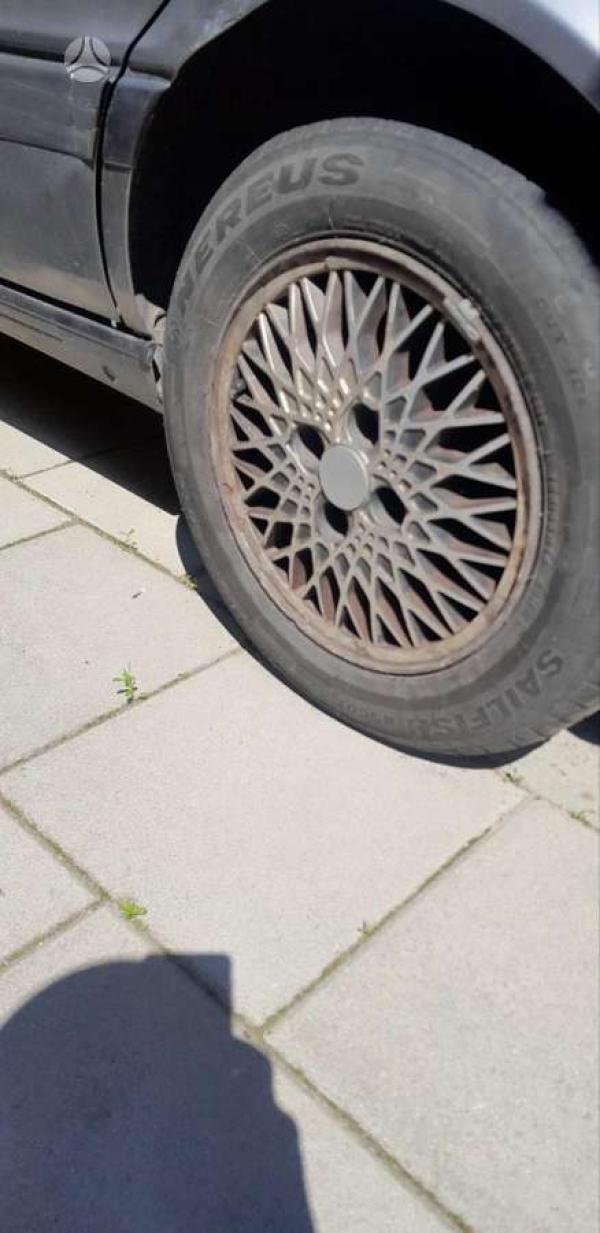 Grey Audi 80 1990 in Vilnius, with an engine capacity of 1.60 L and mileage of 320 thousand km for 650 €, photo 10 on AUTOMOTO.COM.LV