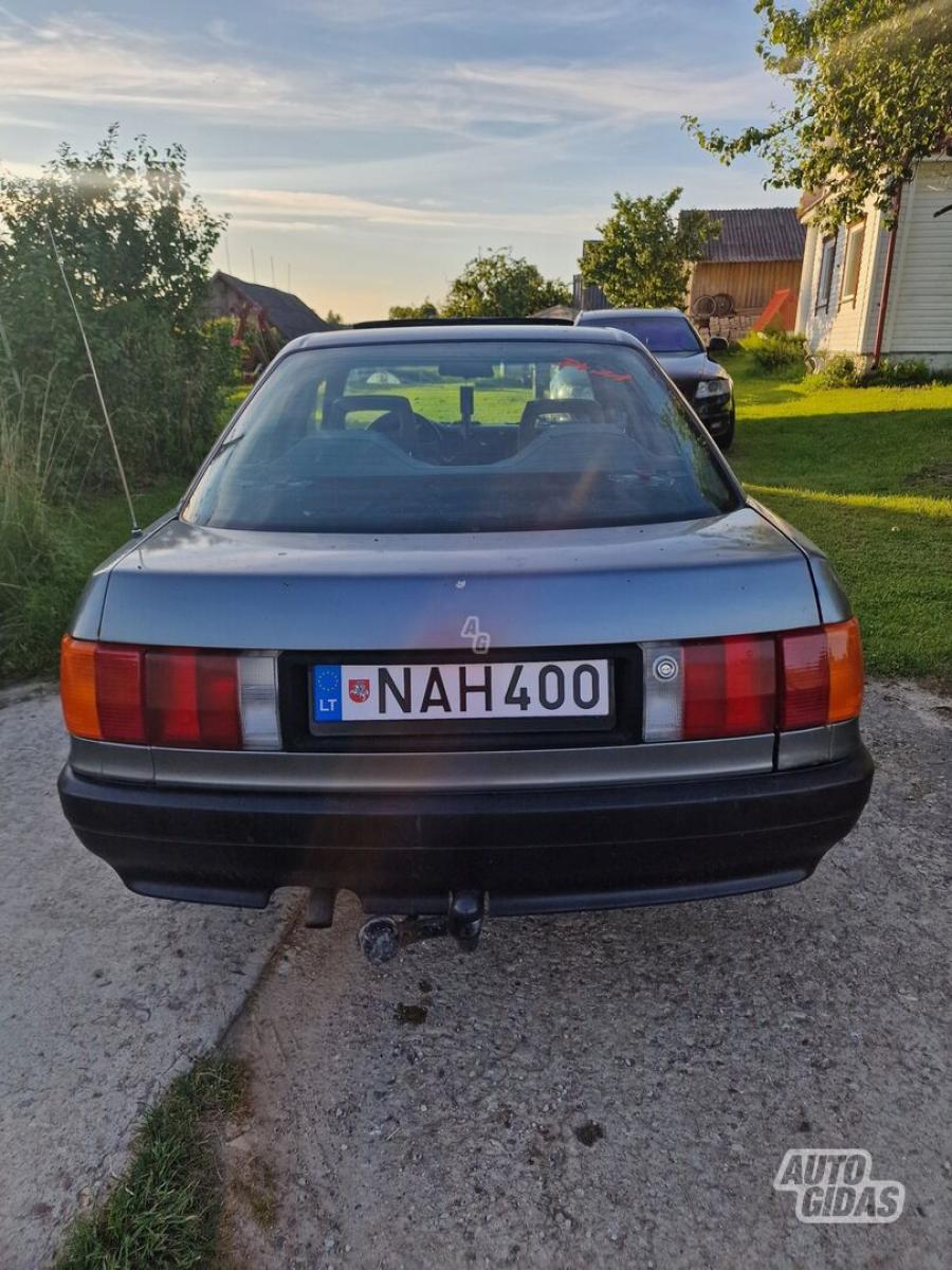 Grey Audi 80 1991 in Visaginas, with an engine capacity of 1.90 L and mileage of 310 thousand km for 1050 €, photo 7 on AUTOMOTO.COM.LV